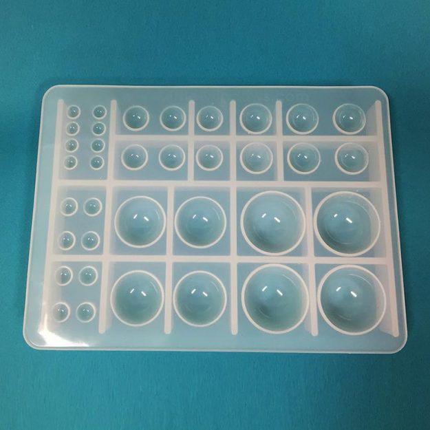 Resin Mold Making - The Complete Guide To Silicone Mold For Resin ...